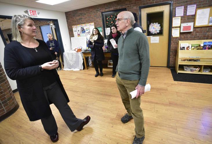 Welch gets 'High 5' in visit to Winston Prouty | Local News | reformer.com