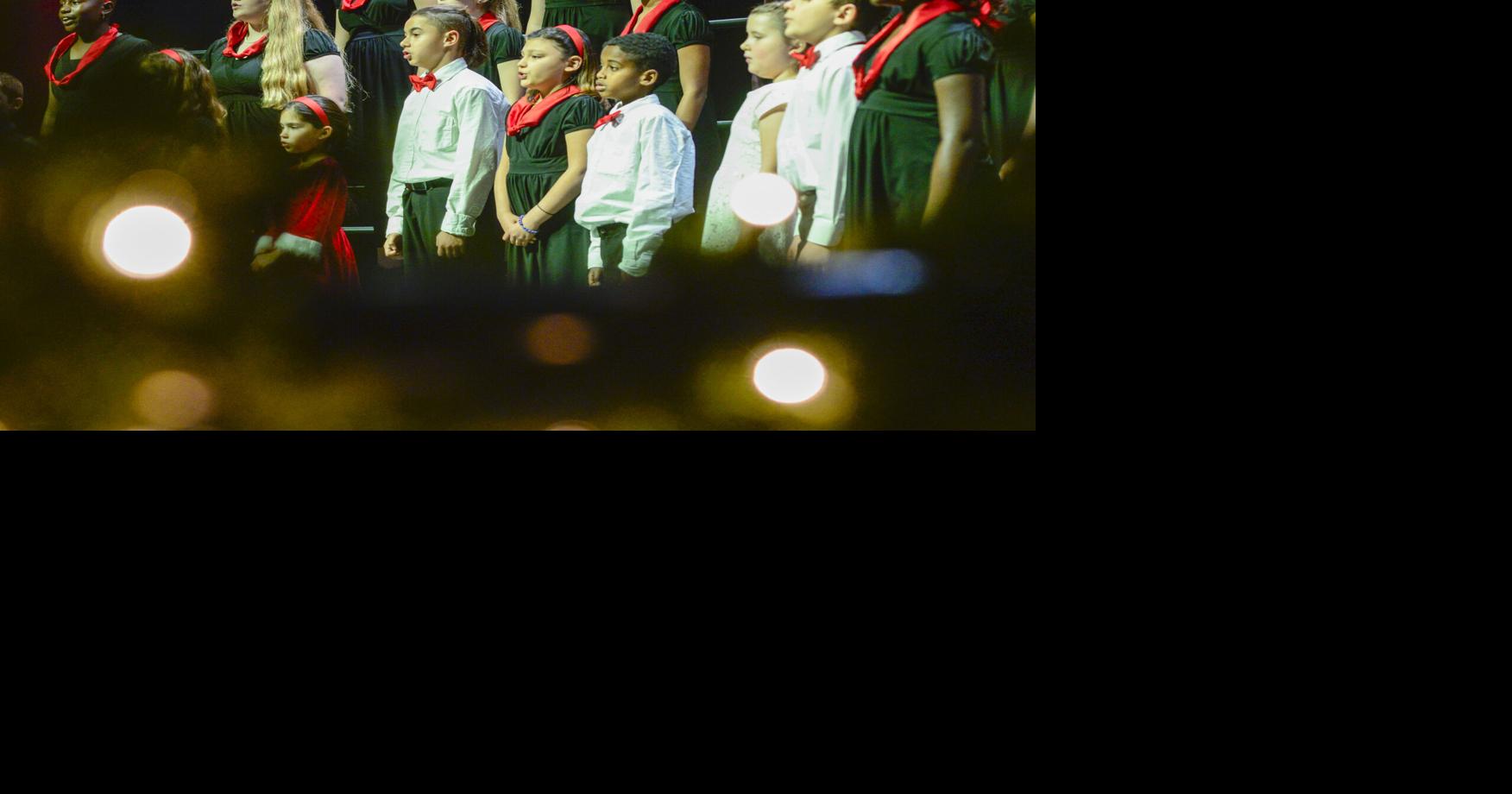 PHOTOS: A holiday show | Multimedia | reformer.com