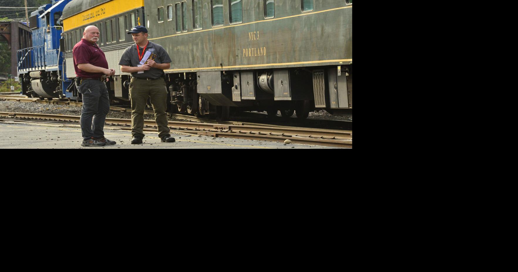 Private rail cars roll in to Bellows Falls | Local News | reformer.com