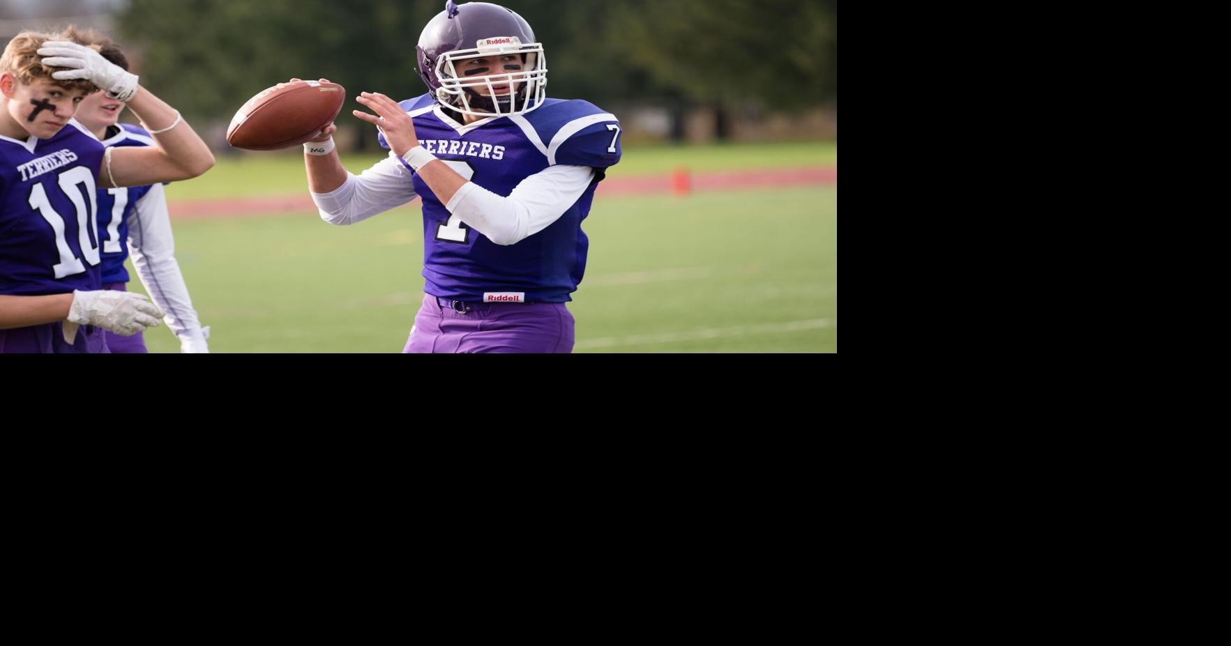 Terry, Gould are recognized at football banquet | Sports | reformer.com