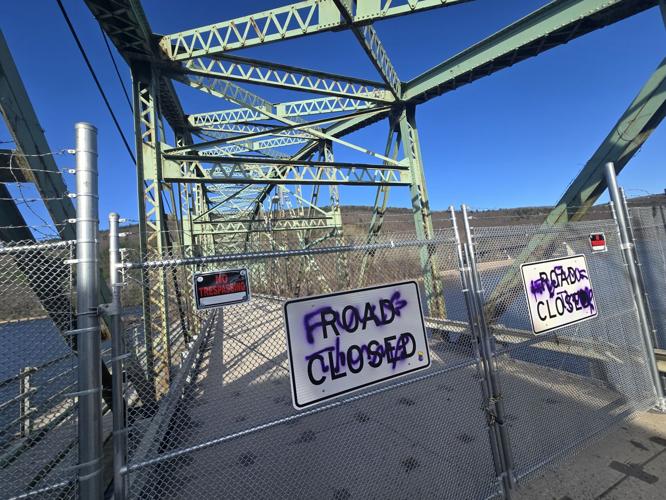 Brattleboro asks for 'Cold War' border crossing at old bridges to come ...