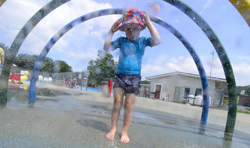 PHOTOS; Cooling down at Living Memorial Park | Multimedia | reformer.com