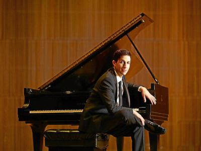 Pianist Benjamin Hochman continues BMC Chamber Series | Entertainment ...