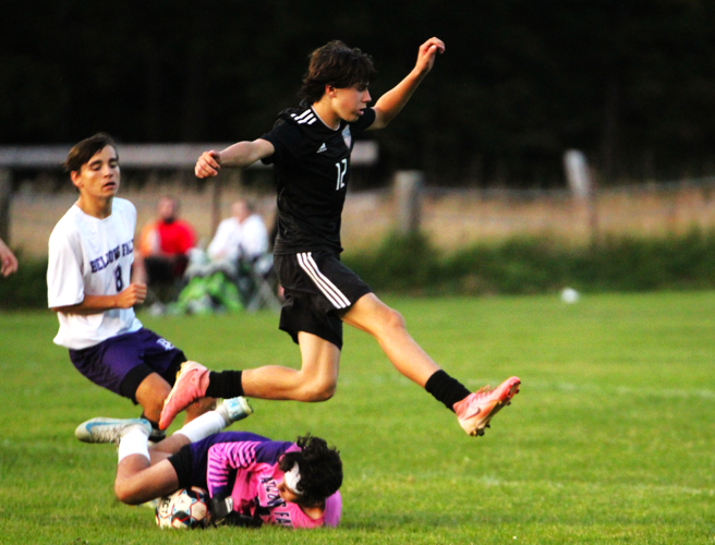 Oyer and McHale help lead Wildcats over Terriers | Sports | reformer.com