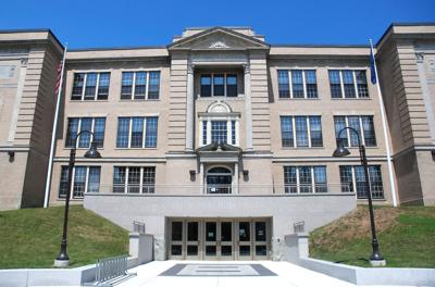 Reformer takes tour of Bellows Falls Middle School renovation | Local ...