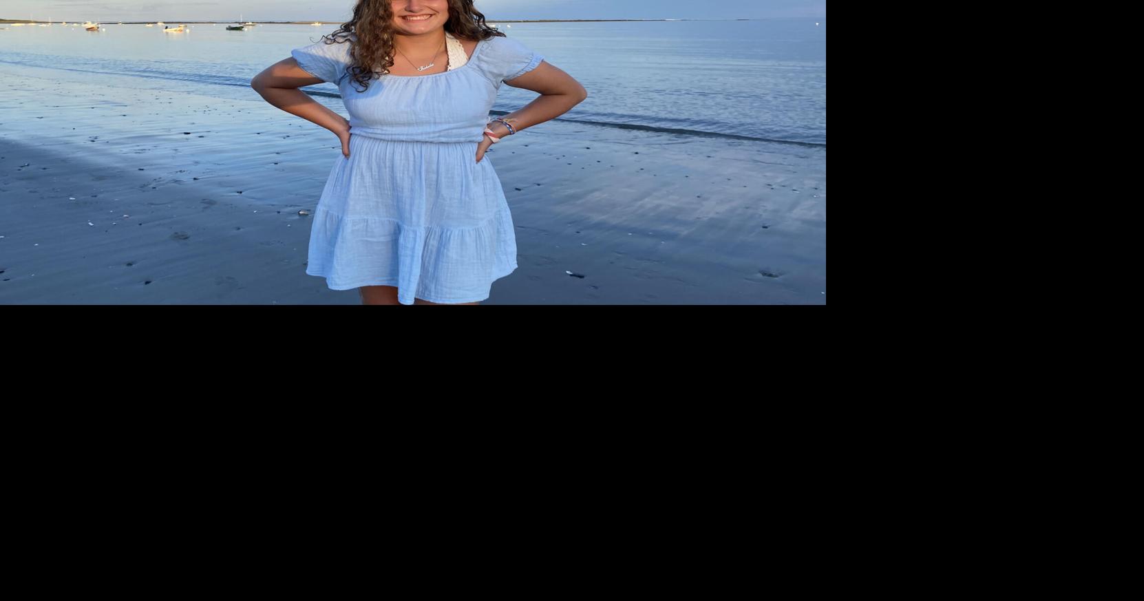 'Izzy' Stoodley named Student of the Month | Community-news | reformer.com