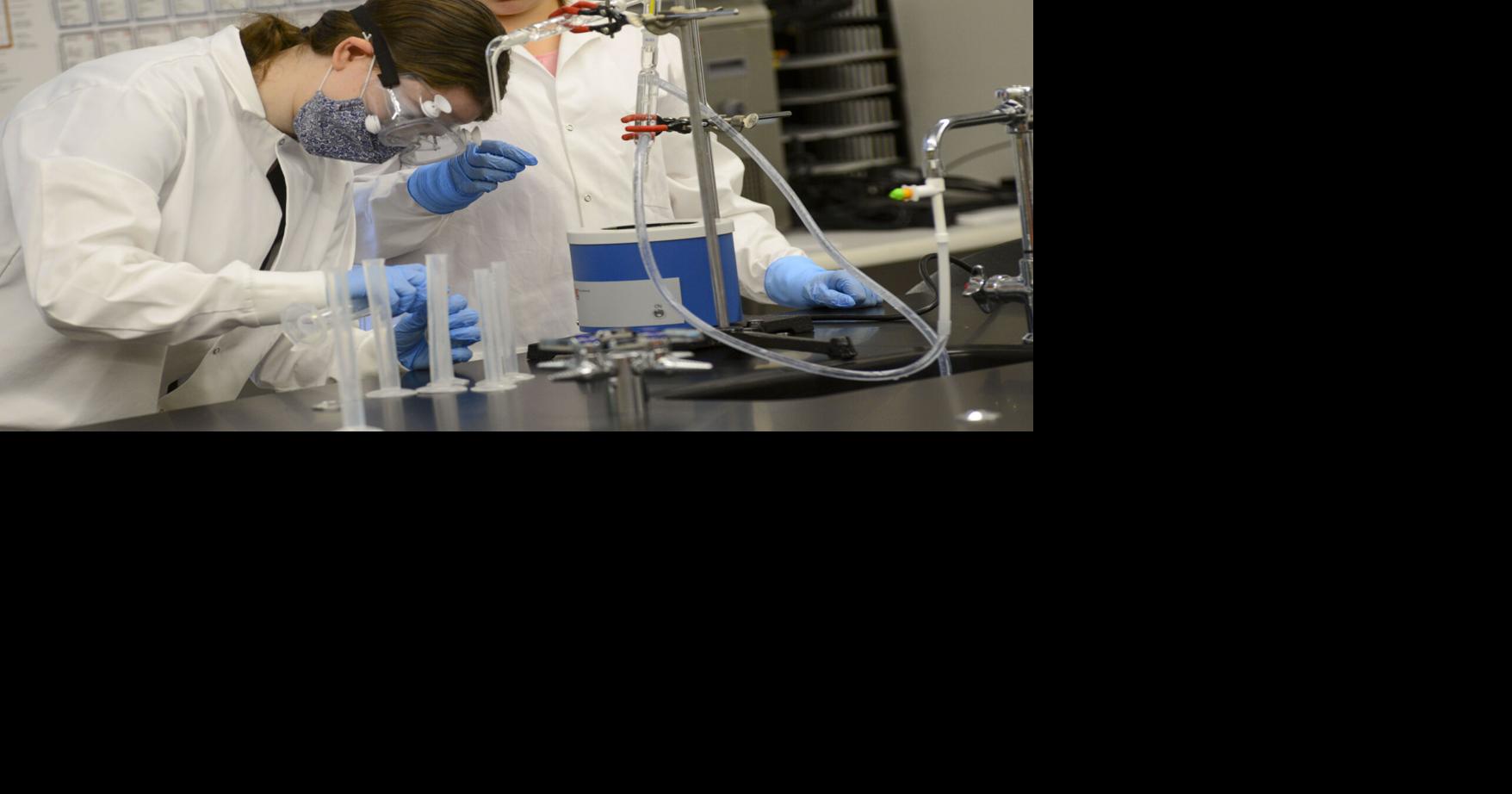 PHOTOS: Lab day at Landmark College | Local News | reformer.com