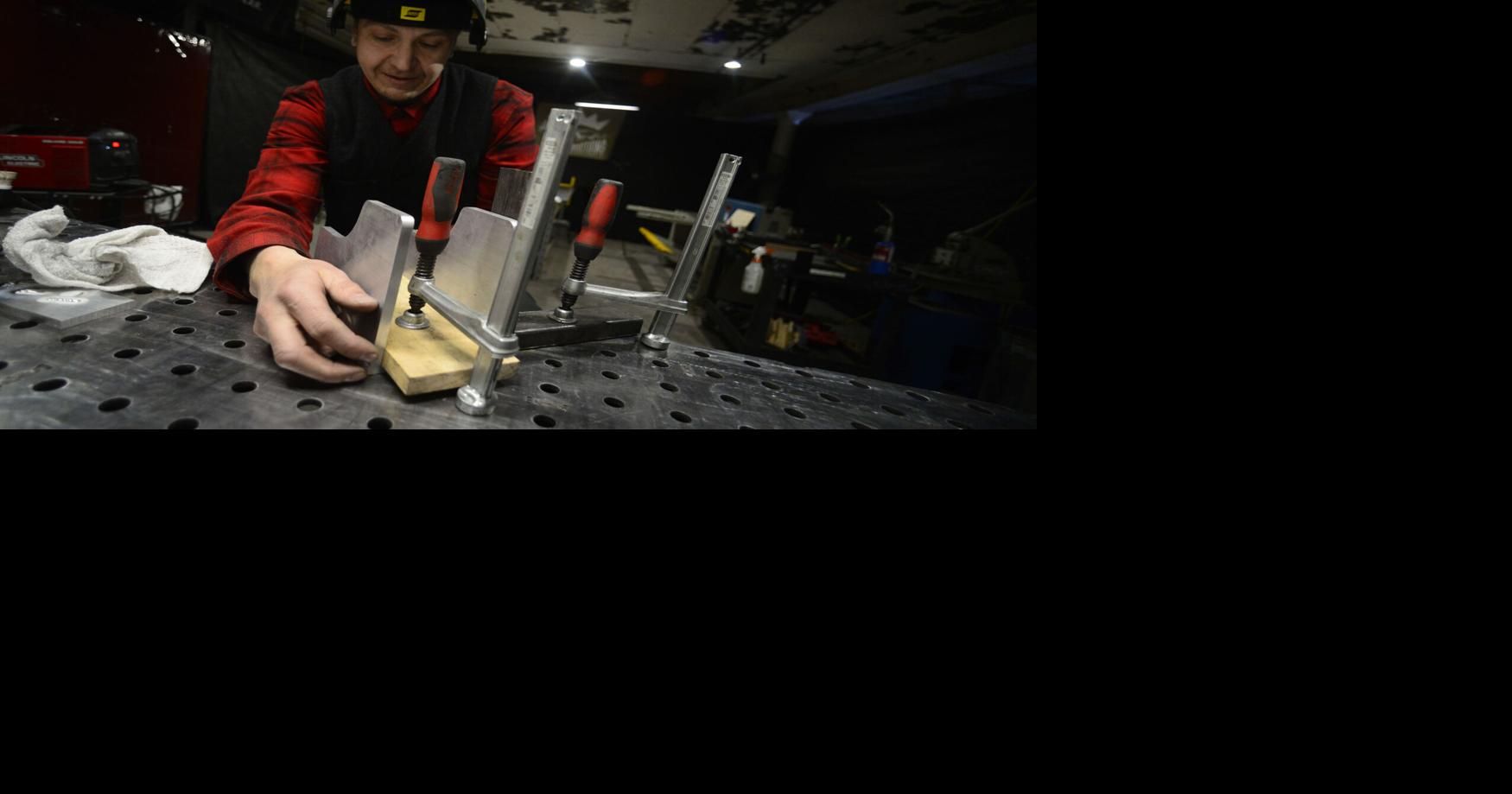 PHOTOS: Making a new starting bar | Multimedia | reformer.com