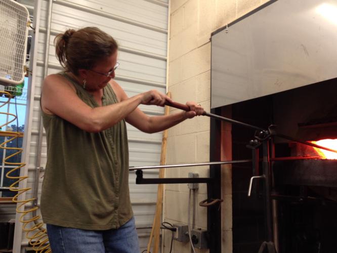 Mobiles reflect ASL as 'visual language' | Things To Do ...