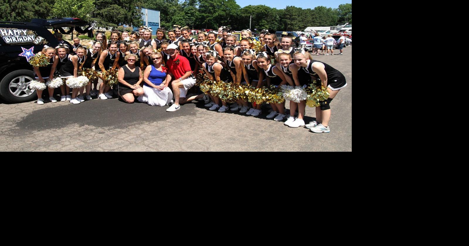 Raptors cheer team wins Float Award in Afton | Sports | republicaneagle.com
