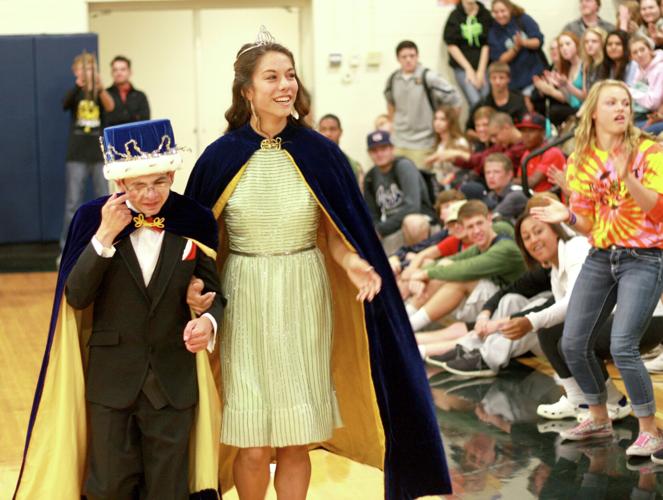 Schow, Hoffmann are homecoming royalty | Schools | republicaneagle.com