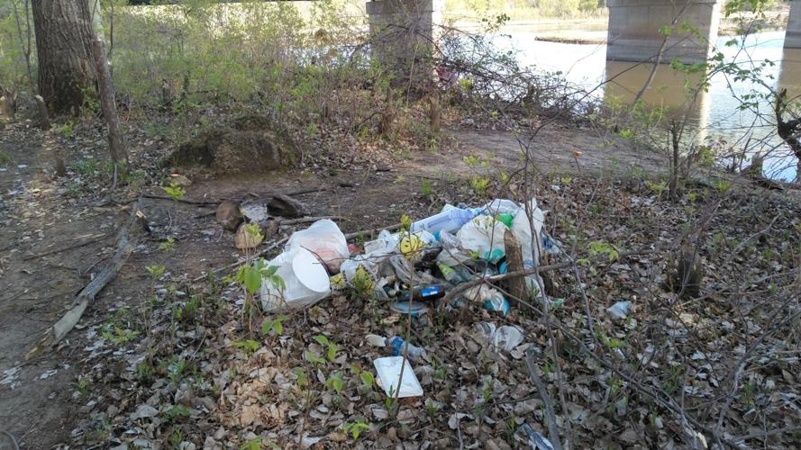 Mississippi River cleanup efforts | Local News | republicaneagle.com