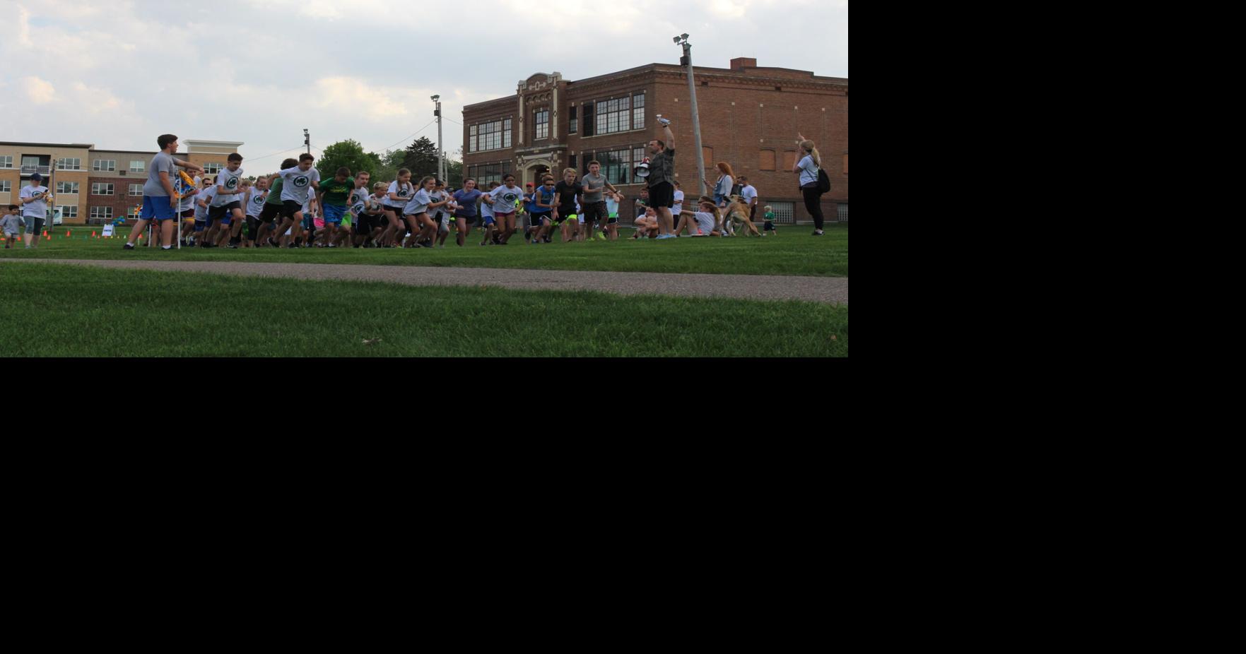 Photos: Rosemount Middle School hits the pavement | Things To Do ...