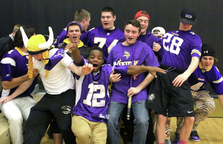 East Ridge Boys Basketball: Green drops 29 as the Raptors drop Mounds ...