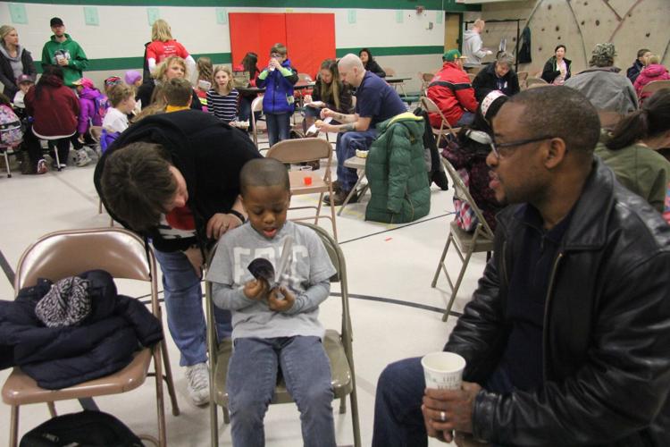 Reading breakfast draws nearly 350 to Pullman Elementary School ...