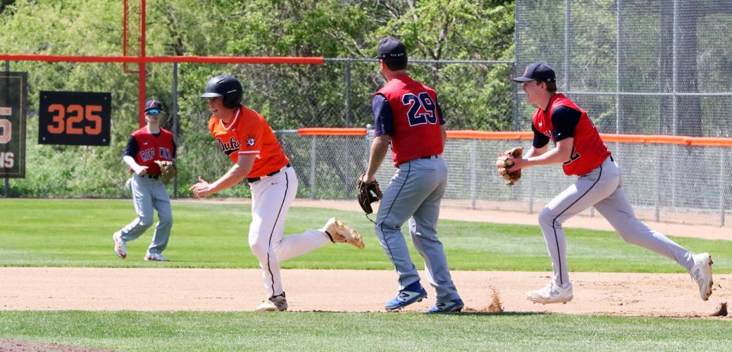Red Wing Aces win first game of the season | Sports | republicaneagle.com