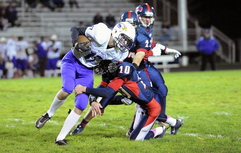 Football: Wingers blow out Albert Lea | Sports | republicaneagle.com