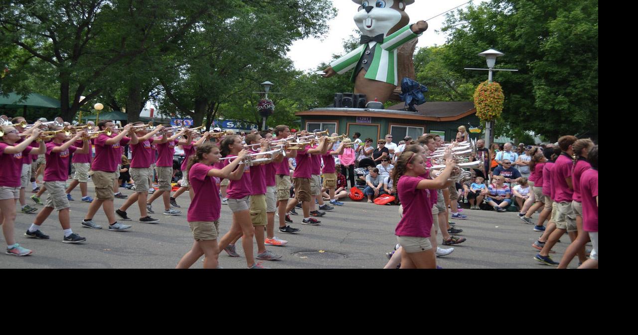 RHS marching band takes on the State Fair | Schools | republicaneagle.com