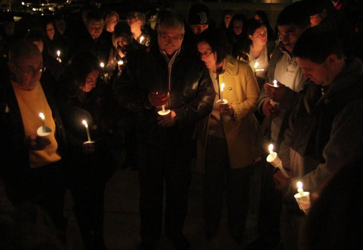 Hundreds turn out for vigil for missing Cottage Grove native Danielle ...