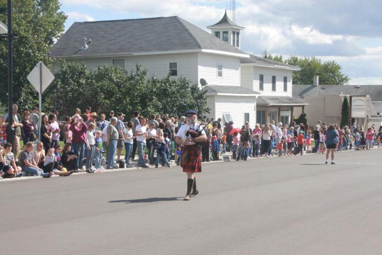 Llama lovin' | Things To Do | republicaneagle.com