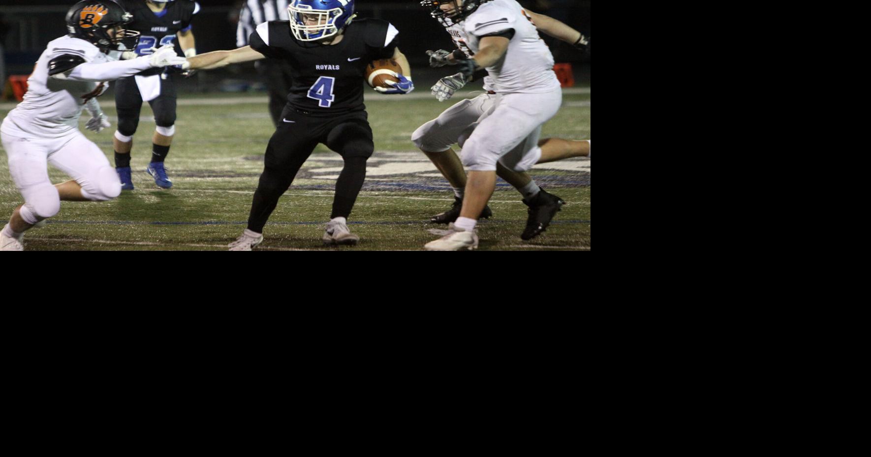 Football: Royals win big on homecoming | Sports | republicaneagle.com