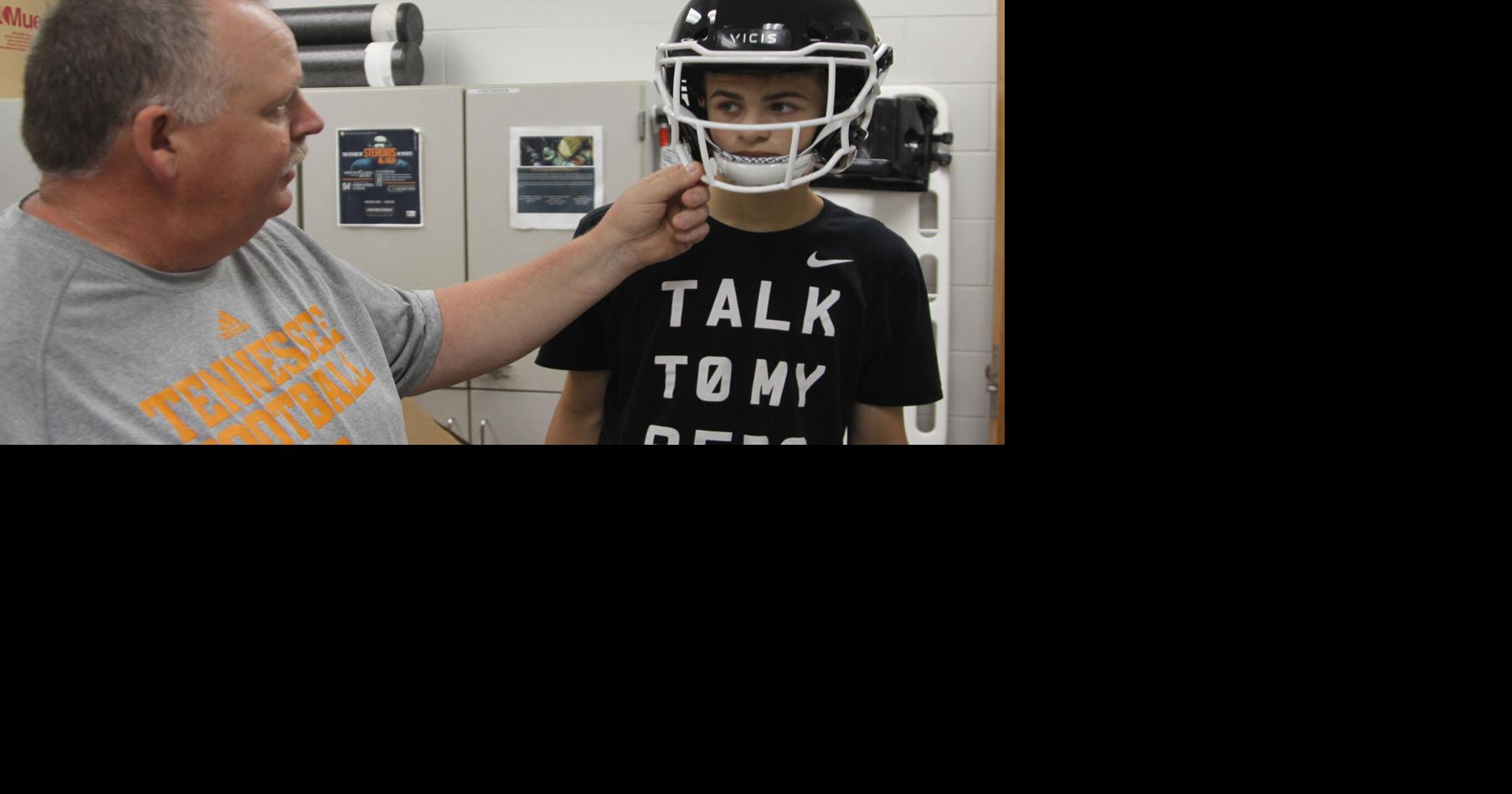 New football helmets up the grade for safety | Sports | republicaneagle.com