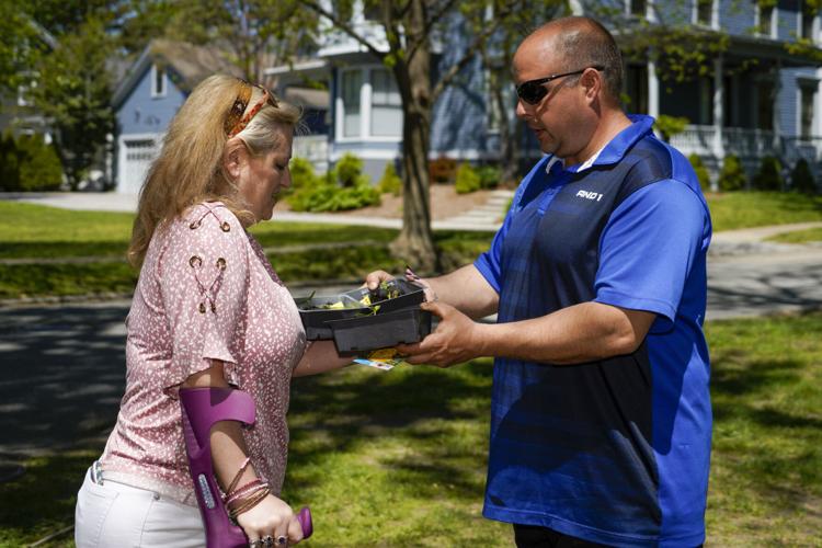 Yankee swap | East Greenwich Pendulum | ricentral.com