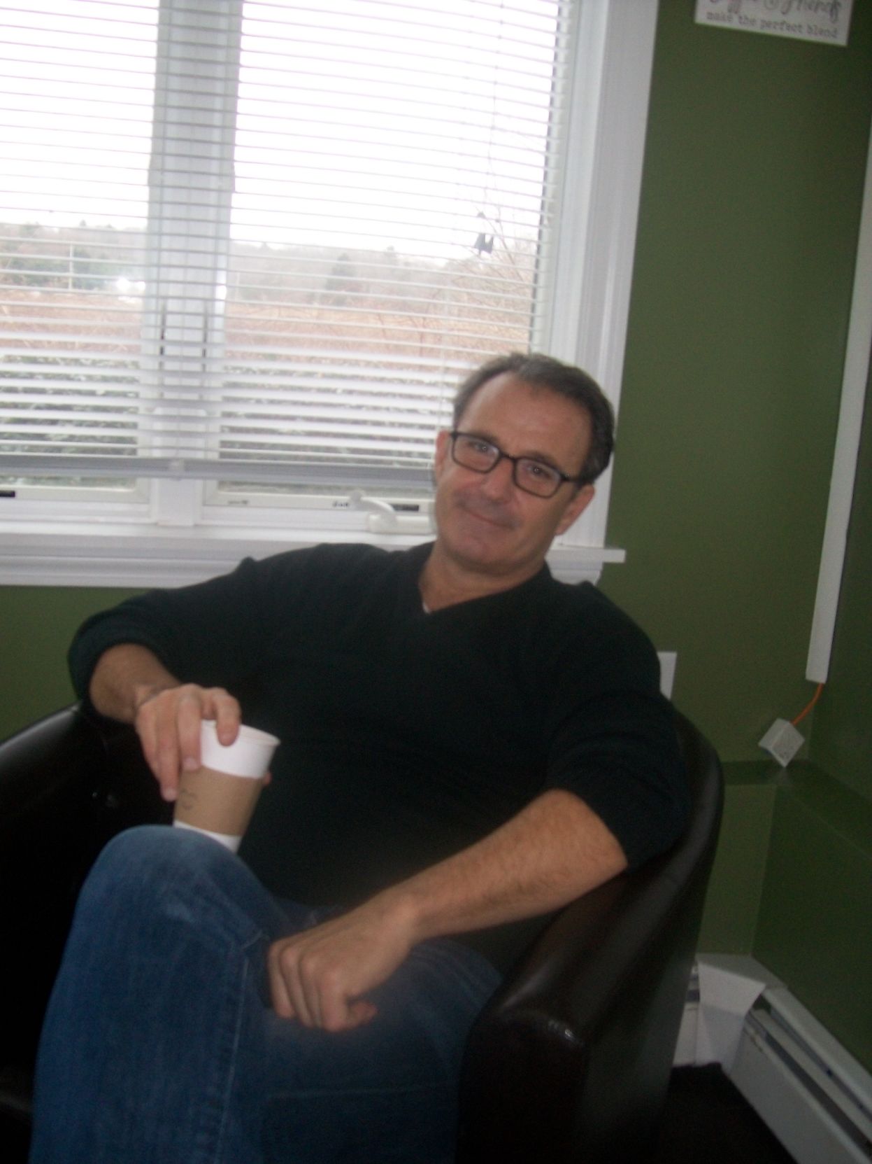 Charlestown native turned actor returns to RI, becomes artist | Local ...