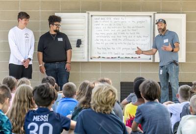 Matunuck Elementary celebrates installation of outdoor whiteboards ...