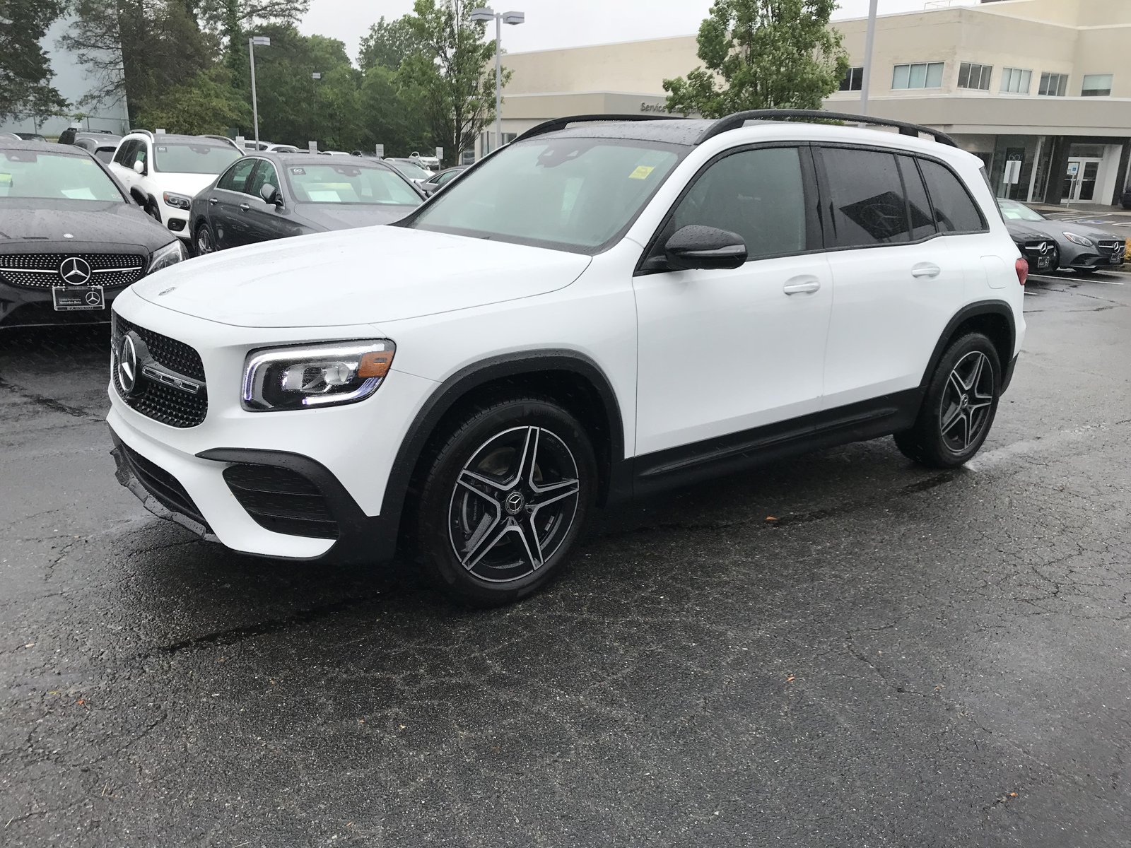 2020 Digital White Metallic Mercedes-Benz GLB | SUVs | richmond.com