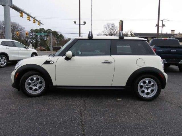 2013 Pepper White MINI Cooper Hardtop