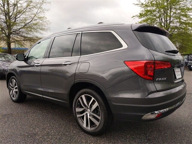 2018 Modern Steel Metallic Honda Pilot