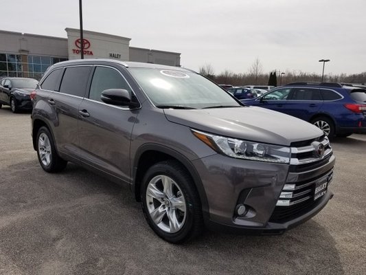 2017 Predawn Gray Mica Toyota Highlander