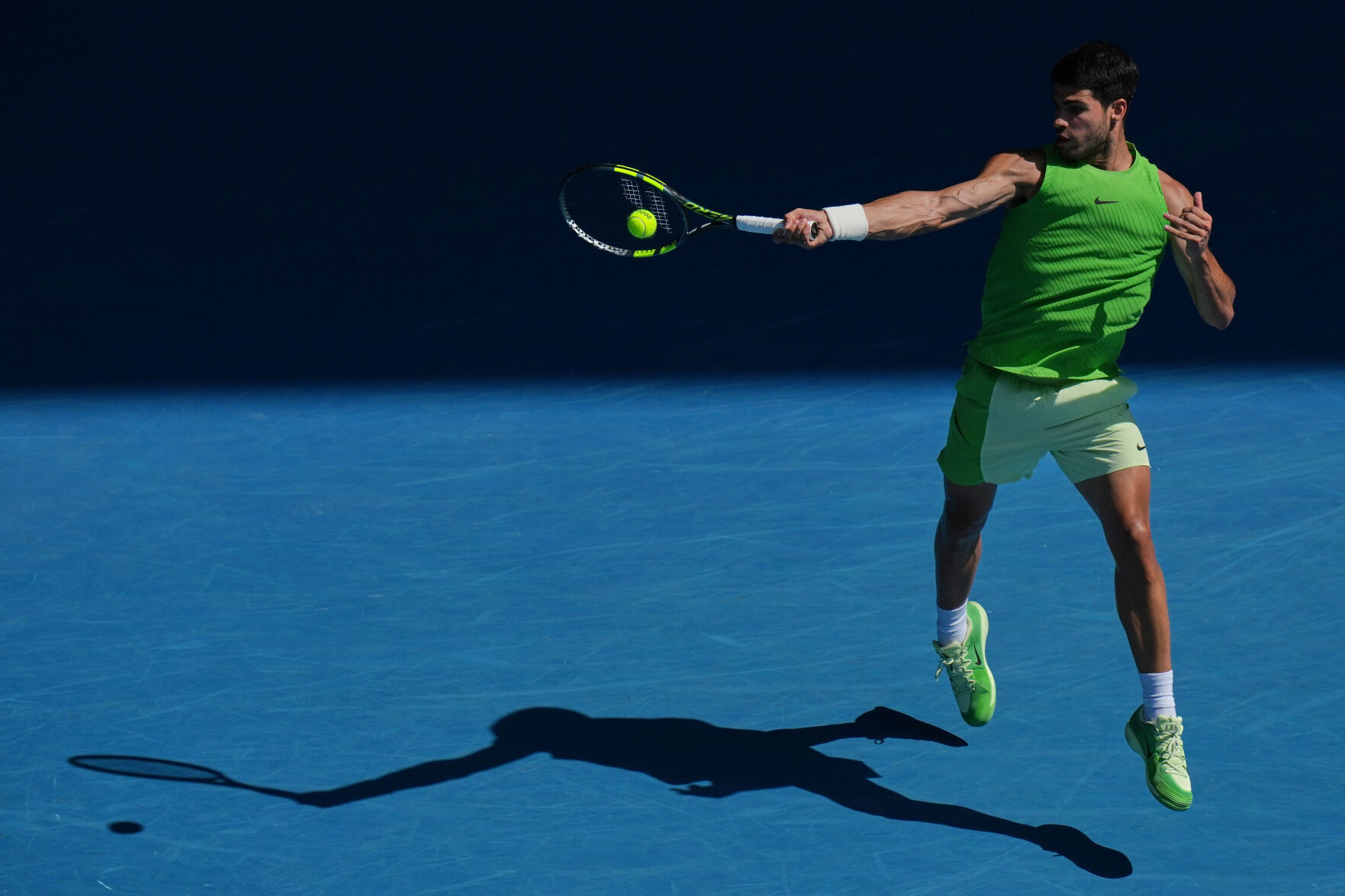 Top players question wearable ban at Grand Slams
