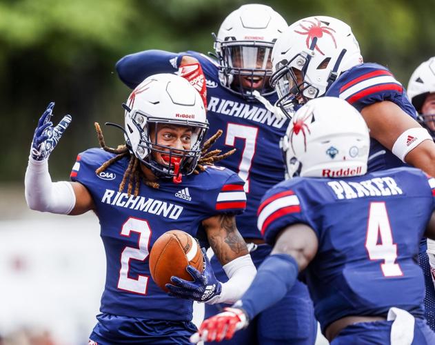 Spiders open league play with a 51-7 CAA subjugation of Stony Brook