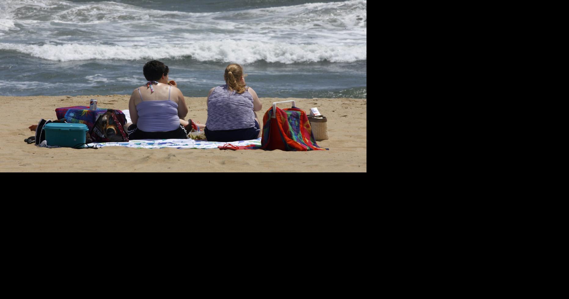 Reports of sea lice at Virginia Beach have some swimmers itching