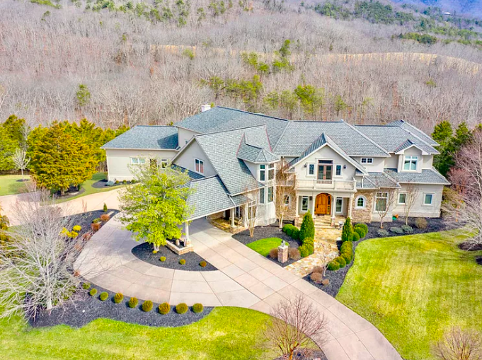 Frank Beamer lists $2.2 million home for sale, including golf simulator ...