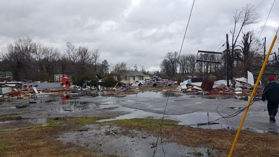 3 killed in Waverly as tornado, violent storms move across state