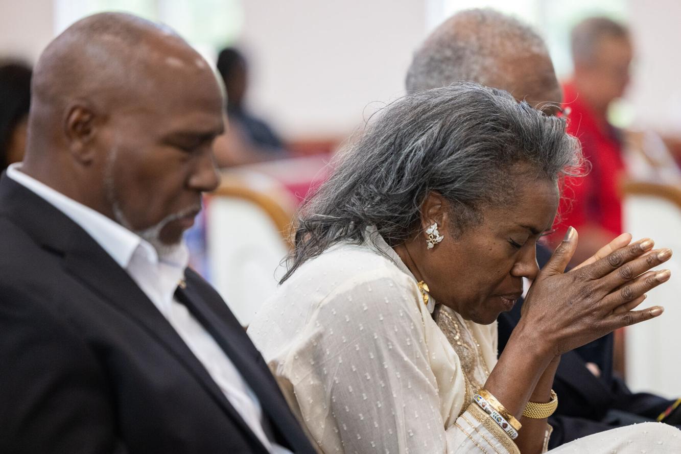 Virginia: Earle-Sears reaches out to Black churchgoers