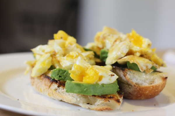 Pretty Tasty Things: Egg and Avocado Toast