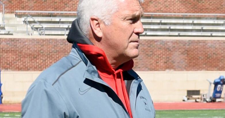 Peter Albright resigns as UR women's soccer coach after 22 years