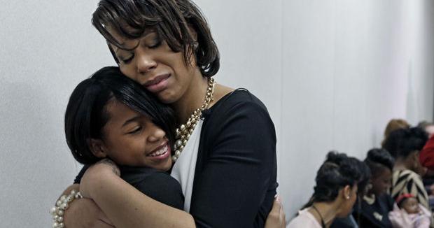 Seven female inmates at city jail earn tea party with loved ones