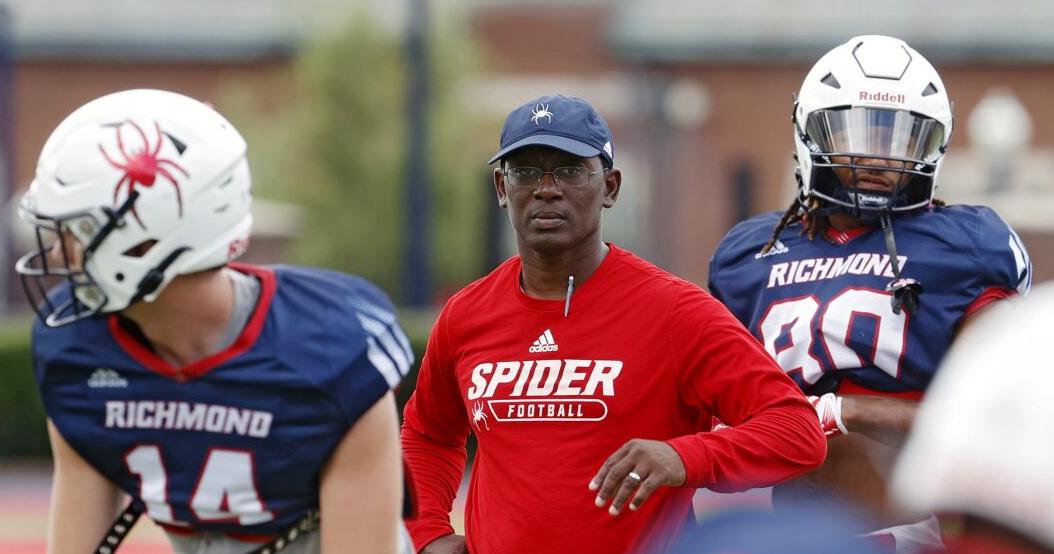 U. of Richmond tries new approach to offensive coordinators