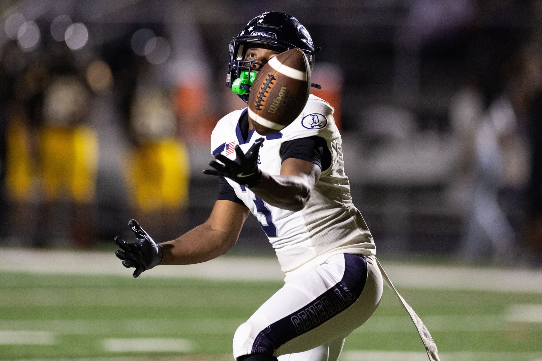 Dinwiddie football takes down Highland Springs on the road