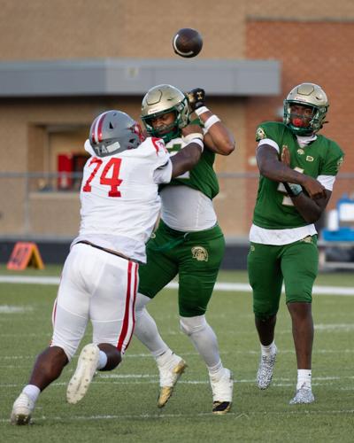 St. Christopher's football shocks Huguenot for statement win
