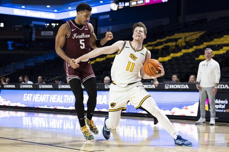 Mallory leads STAB boys basketball past inspired Collegiate
