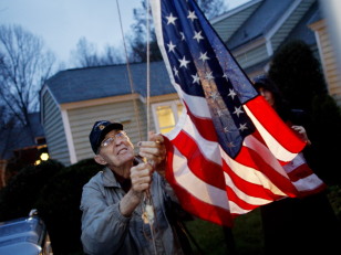 Col. Van Barfoot, Medal of Honor recipient, dies at 92