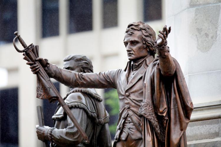 Patrick Henry statue