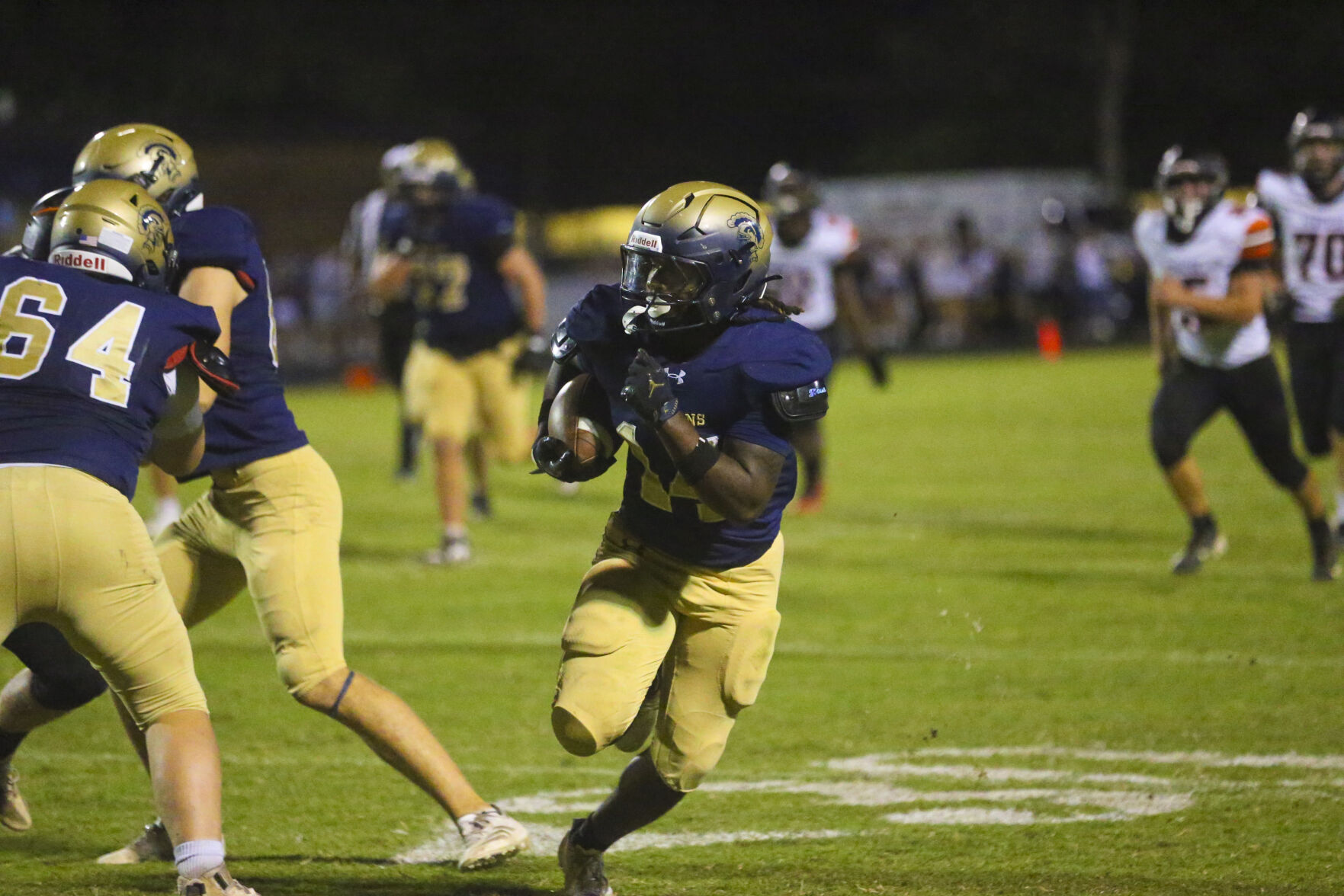 Midlothian football is 3-0 with win over Powhatan