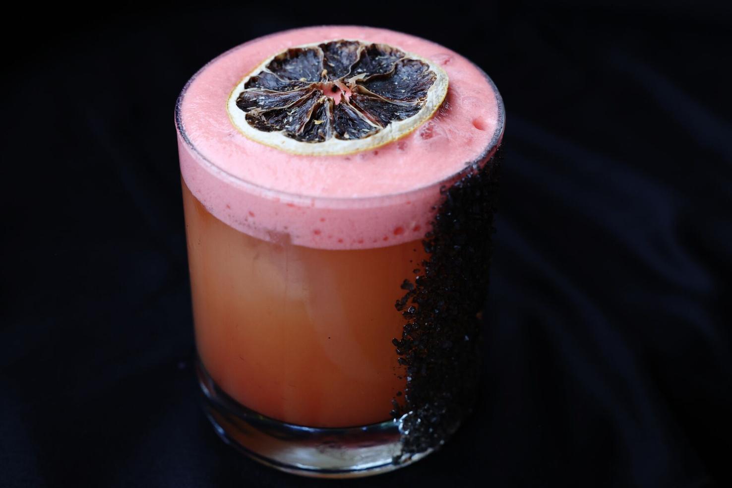 How to make an eclipse cocktail